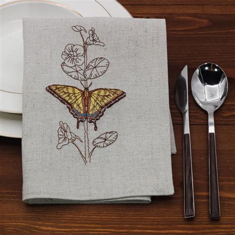 Бабочка жёлтая Салфетка 100 лён Машинная вышивка Салфетки Машинная вышивка Бабочки