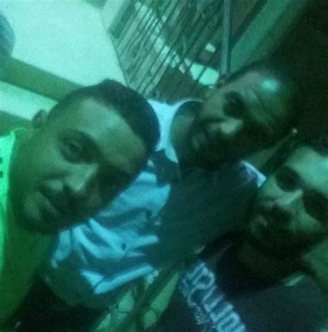 اخوات واحباب