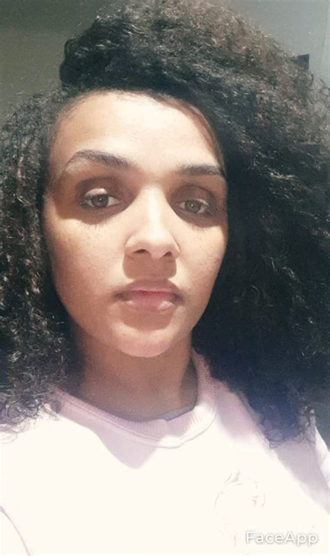 Karen Almeida Medium