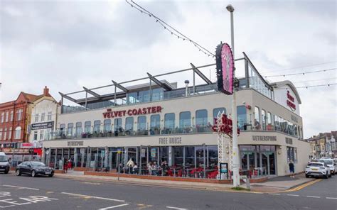 You Can Now Book A Wetherspoons Tour Visiting Pubs Across The Uk With