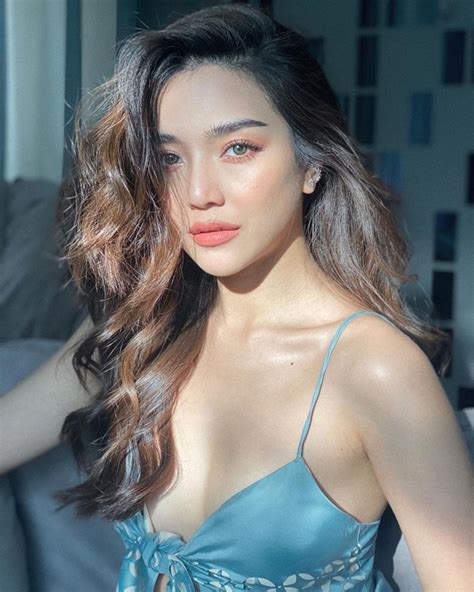 รวมลิสต์ 10 ดาราหน้าอกเล็ก แต่ Sex Appeal สูงปรี๊ด ไม่ต้องอึ๋มก็เซ็กซี่ได้ The Bangkok Insight