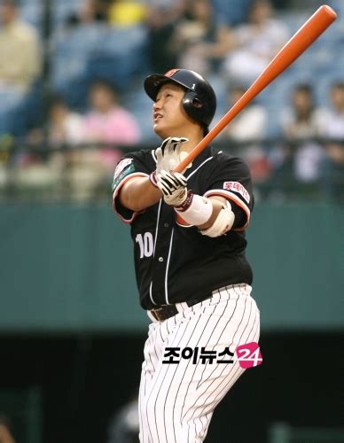 롯데 삼성 잡고 단독선두 이대호 가르시아 투런