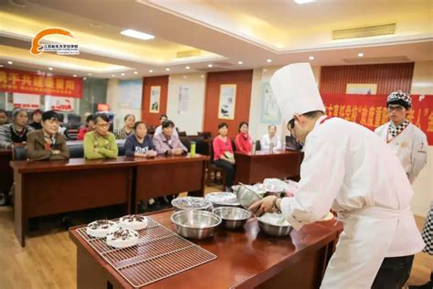 江苏新东方爱满重阳节情暖老人心 知乎