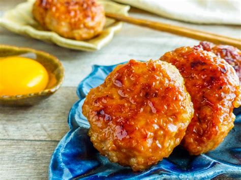 お弁当のおかずにも！豚ひき肉で作る「つくね」の基本レシピ・作り方 Macaroni 食べ物のアイデア レシピ フードポルノ