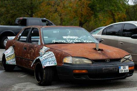 Remember This Rusted Toyota Camry It Can Be Yours For 3 500 Carscoops
