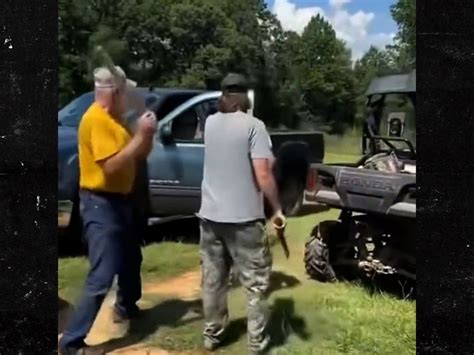 Crazy Shovel Wielding Fight In Mississippi One Man Bloodied