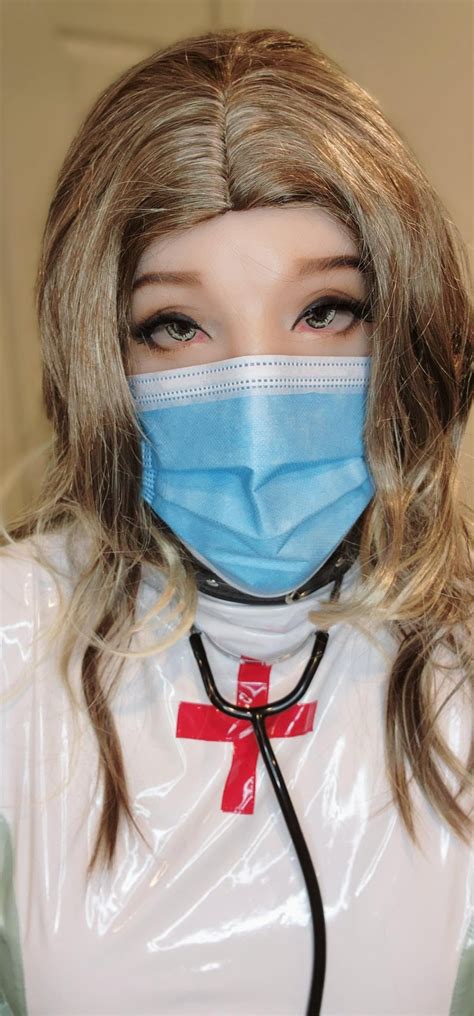 Whats Under The Mask 😷 Rfemalemasked