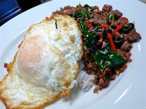 Delimilli Thai Minced Beef And Basil With Fried Egg