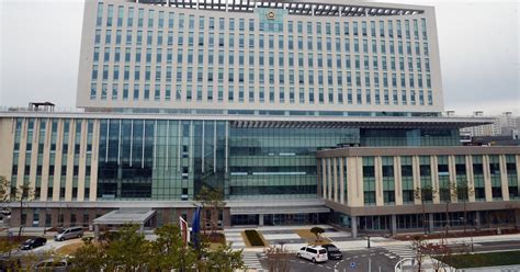 이혼하자 말에 격분 아내 살해 70대 중형