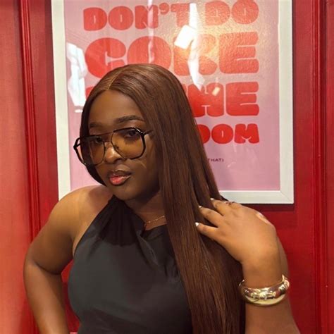 Innie 💜🦄innie01 เรื่องราว Snapchat ตลอดจน Spotlight และเลนส์