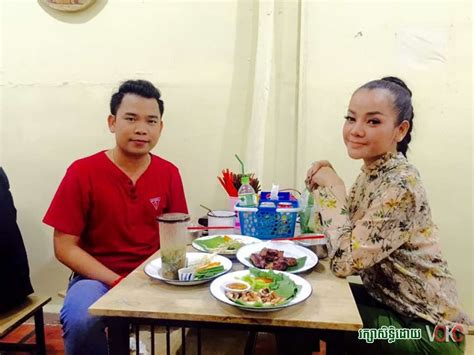 តារាសម្តែង ញឹម ចាន់ថន សុំសេចក្តីសុខផ្លូវកាយនិងចិត្ត ក្នុងថ្ងៃខួបកំណើត សម្លេងសហគមន៍ខ្មែរ