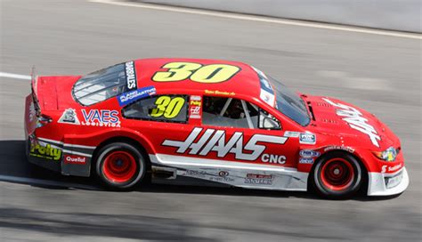 Víctor Barrales Y Víctor Barrales Jr Lucieron En La Carrera De Casa Femadac