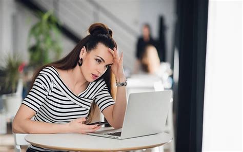 Fix Windows 10 Error 0x80070002 Version 1903 PC Guide