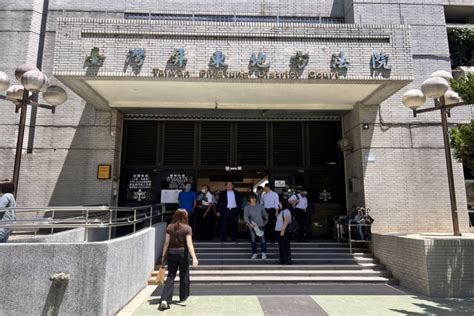 老鵝日報 屏縣議長周典論替郭台銘連署案遭押近7個月 今裁定150萬元交保