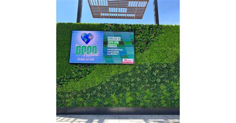 Unreal Designs Inc Unveils Stunning Custom Artificial Living Wall Installation At Westfield