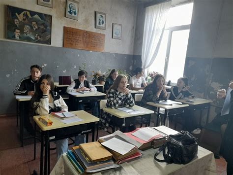 ნოღის საჯარო სკოლაში დედაენის დღეს კალიგრაფიის კონკურსი მიეძღვნა ეტალონი