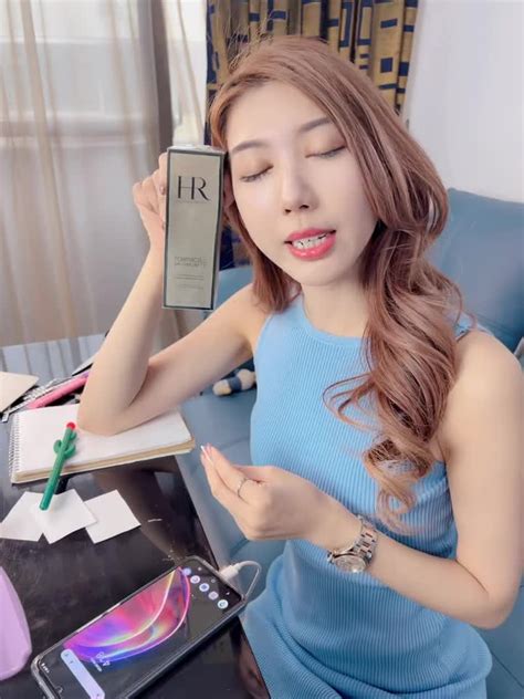 快被自己打敗🤣🤣🤣 有人看過抽獎是這樣土法煉鋼的嗎？ 寫到眼睛快脫窗了哈哈哈😂 完全真抽獎真送禮💝 送禮沒在客氣的🙌🏼 順便讓我更認識妳們啦！ 中獎水水趕快私訊我吧 ️ By 與妮有約