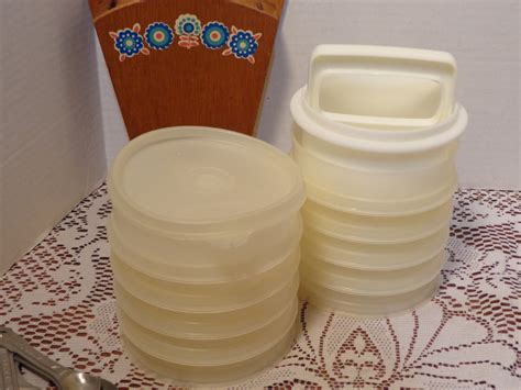 Tupperware Hamburger Keepers Tupperware Containers Set Of Ten Keepers One Lid And Hamburger