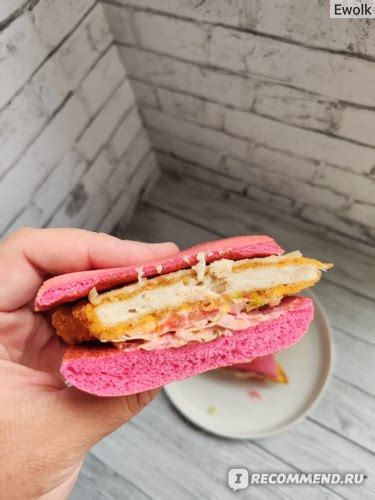 Фастфуд Вкусно и точка Hello Kitty Бургер «🤩 Новинка Розовый Hello Kitty бургер уже