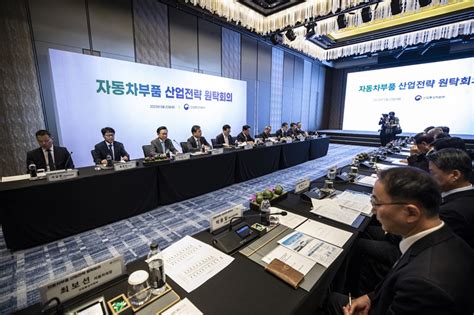 민관 자동차 부품 산업에 143조원 투입“2027년 친환경차 누적 200만대” 민중의소리