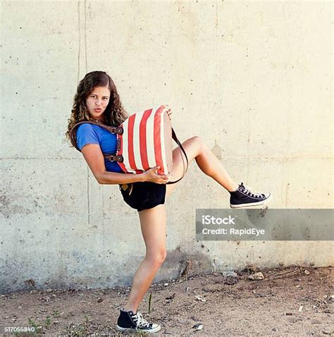 Monty Pythons Ministry Of Silly Walks Versi Feminin Yang Diperbarui