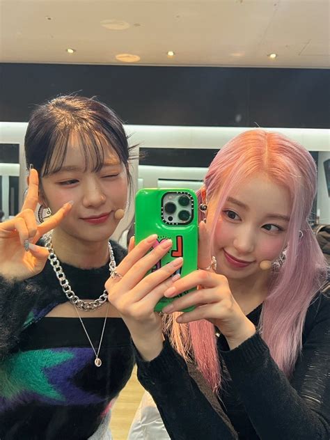 [ 소라] 진경아💗💗 생일 너무너무 축하해💗 오늘 하루 종일 계속 축하해 줄 거야 ️🤭 내가 많이 사랑해💗 소중한 진경아🫶 Wooah 우아 Sora Happy