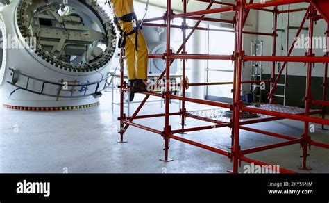 Rope Climbing Scaffolding Stock Videos And Footage Hd And 4k Video