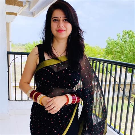 prachi singh r sareebeauties