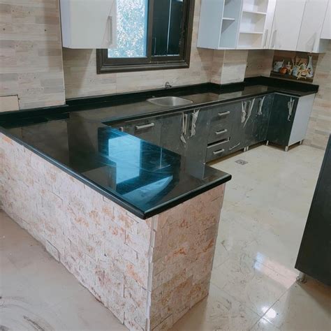 بار مطبخ اسود جلاكسي