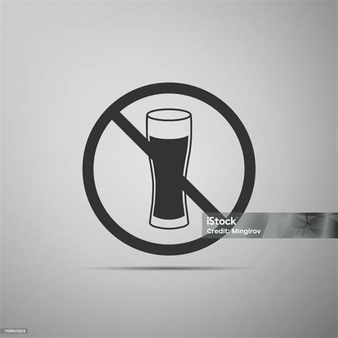 회색 배경에 고립 된 알코올 아이콘 없습니다 알코올 음료 금지 맥주 병 유리 금지 기호입니다 평면 디자인입니다 벡터 일러스트 0명에 대한 스톡 벡터 아트 및 기타 이미지