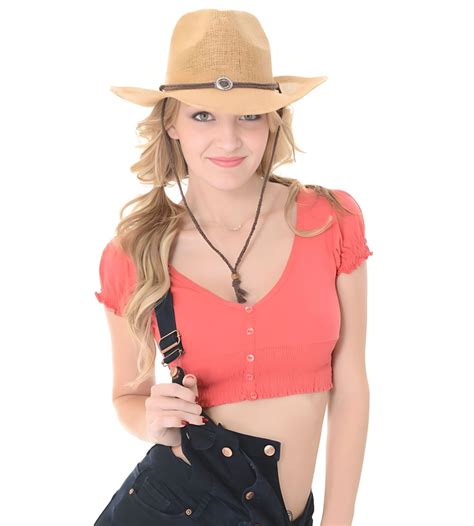Belle Claire Actress Wiki Age Net Worth Photos Videos Biography And More