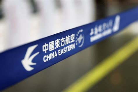 China Eastern отменила более 1900 рейсов после аварии в результате