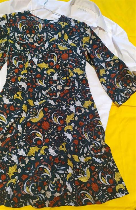 Сукня — ціна 400 грн у каталозі Короткі сукні Купити жіночі речі за доступною ціною на Шафі