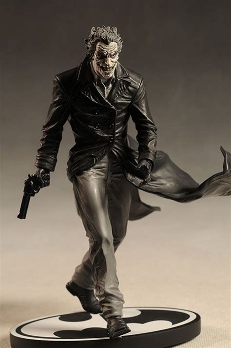 Joker Black And White Statue