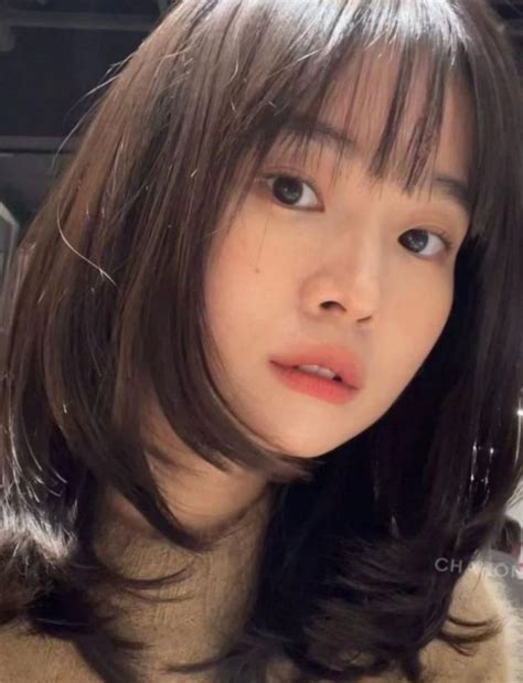 5 Simple Steps On How To Cut Your Own Korean Wispy Bangs Perfectly