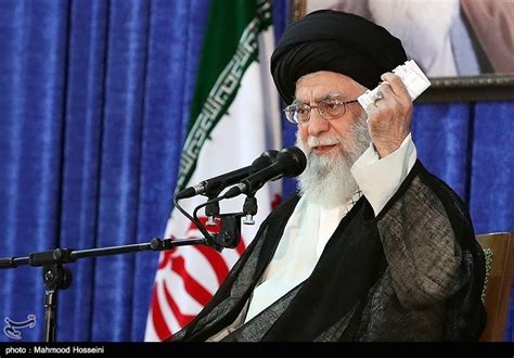 امام خمینی کی برسی کی پرشکوہ تقریب میں اعلی سیاسی و عسکری حکام کی شرکت
