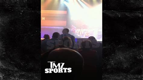 Rob Gronkowski Dancing At Beyonce Concert Gronktastic Dance Moves