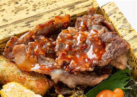 牛カルビ焼肉のり弁 800円｜たーんとお食べ くるめし弁当