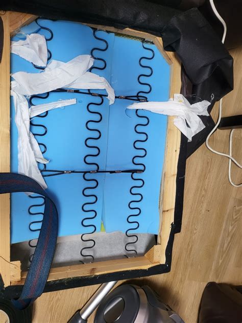 강북구에서 리클라이너 쇼파를 사용하시는 고객님의 쿠션꺼짐 서비스 가죽쇼파수리 후기 국가대표 종합가구서비스 리나frs