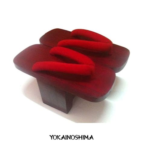 Tengu Geta En Bois Yokainoshima