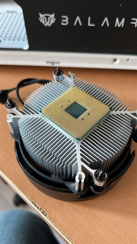 So Yeah My Cpu Is Stuck To The Heat Sink What The Fuck Do I Do R Pcmasterrace