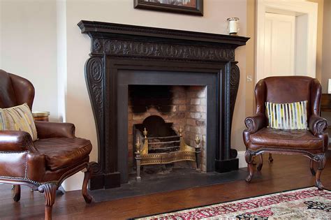 Камин классика в интерьере 91 фото