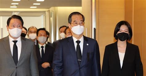 국가첨단전략산업위 출범‥한 총리 반도체·이차전지 등에 획기적 지원