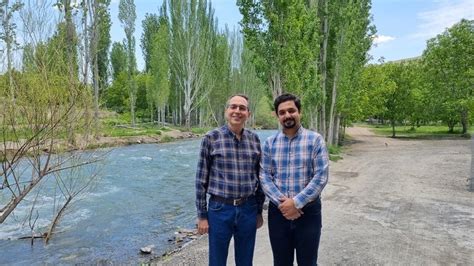 عکس دسته جمعی با دانشجویان People