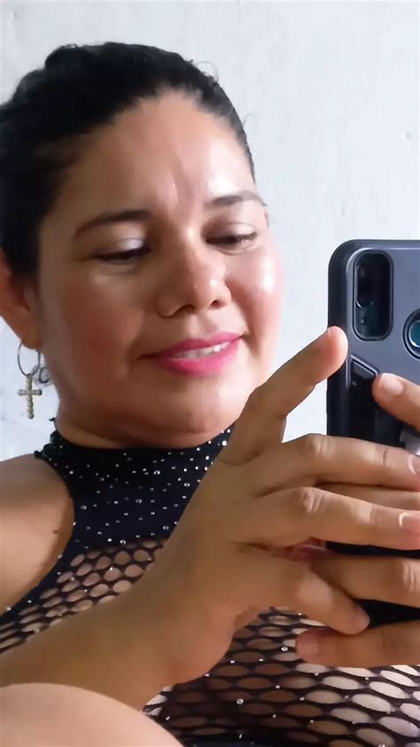 我的妻子自慰 Xhamster