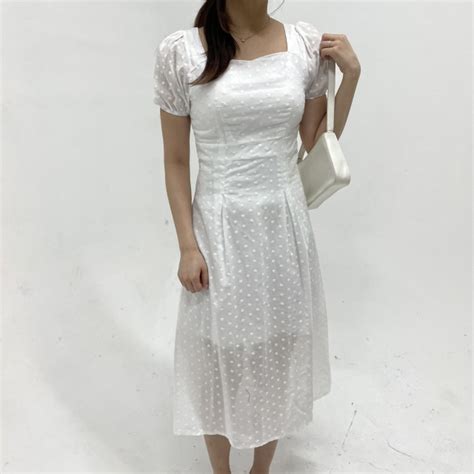 청순러블리셀프웨딩2color 웨딩 플라워 하트넥 퍼프 펀칭 땡땡이 플레어 롱 반팔 원피스 에이블리