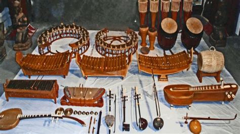 បទ របាំបេះក្រវ៉ាញ ខុសត្រូវលោកគ្រូអ្នកគ្រូអធ្យាស្រ័យ😊 ️ By Phary Love Facebook