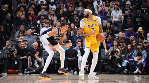 Lakers Survive Spurs Frantic 4th Quarter Rally To Win In San Antonio