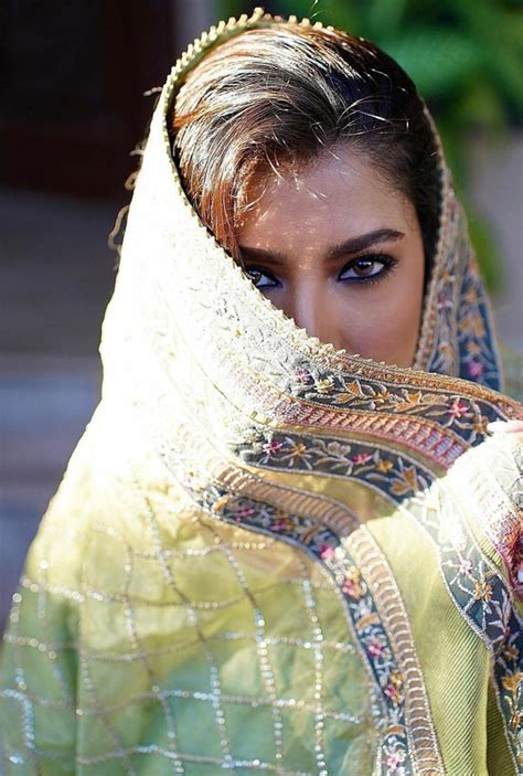 Is Randi Ki Jab Se Asliat Logon Ko Pata Laga Hai Mu Chupati Phir Rahi Hai R Mehwishhayatrandi