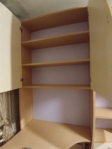 Терміново Стінка шафа і стіл в дитячу кімнату 3 000 грн Меблі для спальні Черкаси на Olx